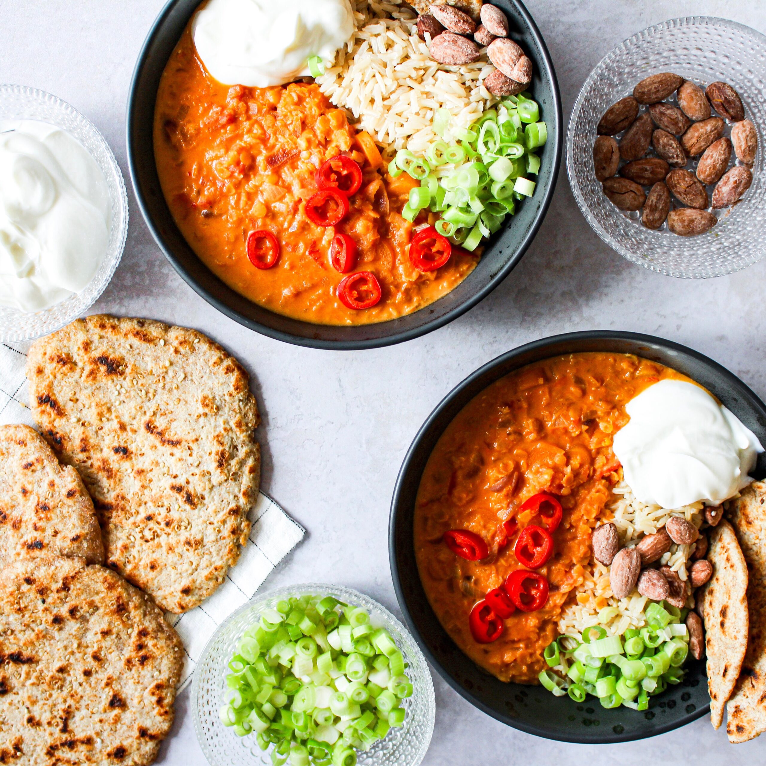 Indisk dahl med kokosmælk - Indisk dahl med røde linser